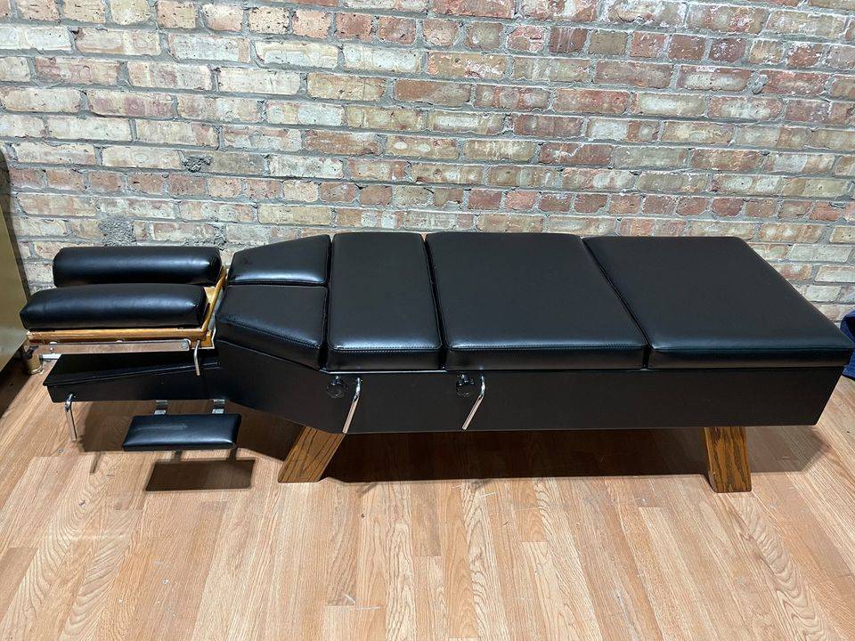 Thomas Table Heritage 7 Chiropractic Drop Table - Planet Chiropractic