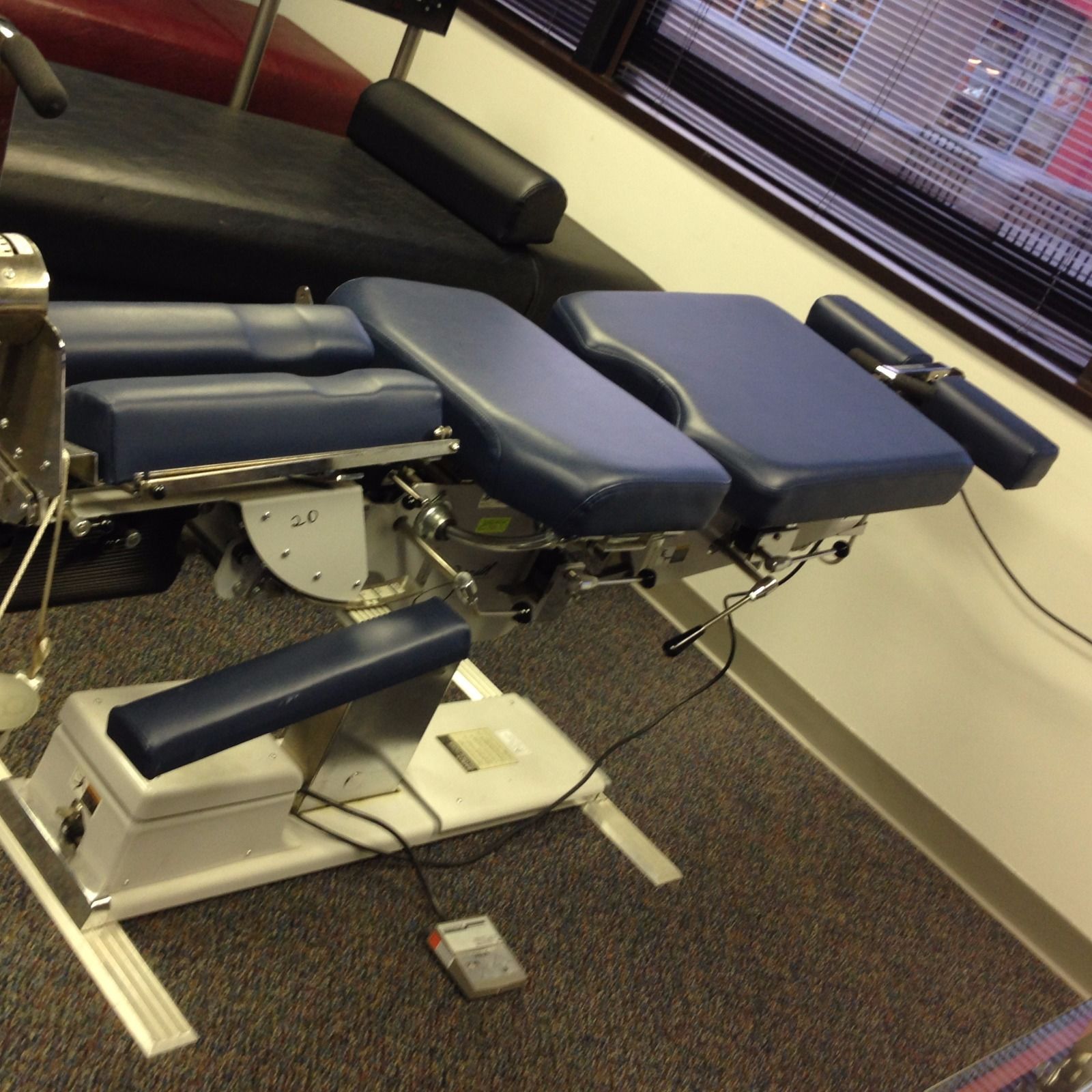 Cox 7 distraction table - Planet Chiropractic