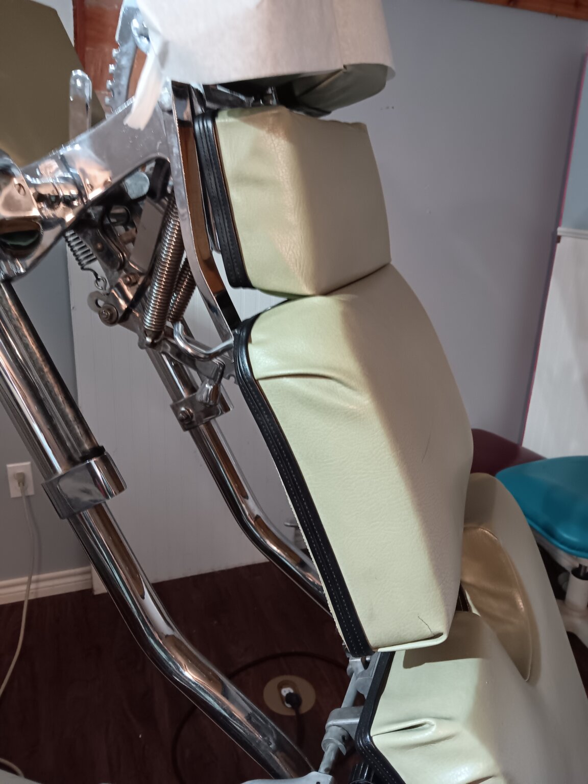 Adjusting table - Planet Chiropractic