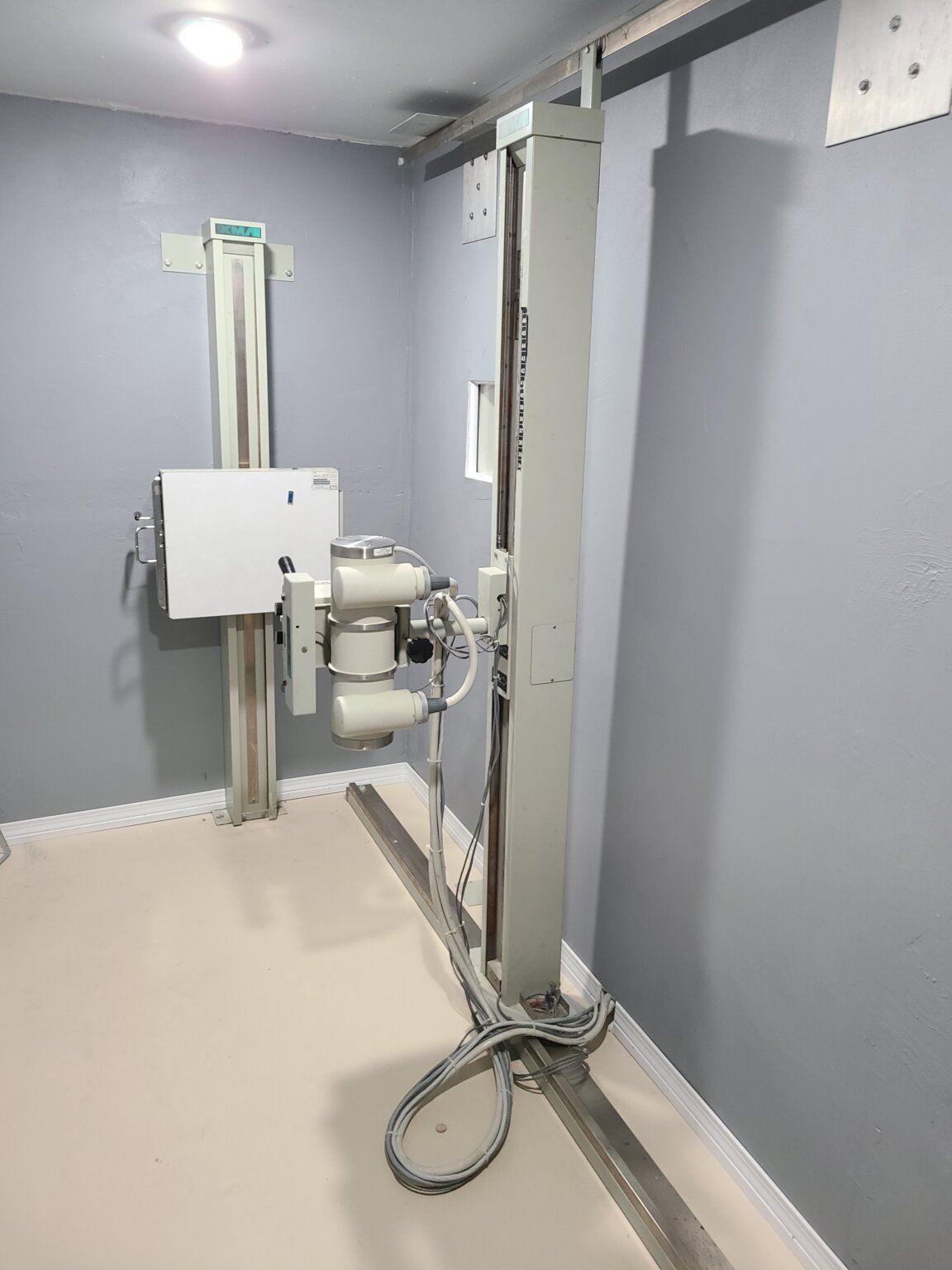 Complete x-ray unit with CR processor. - Planet Chiropractic